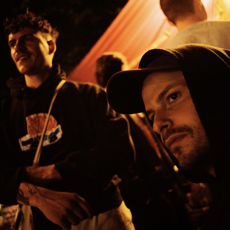 MC WINDHUND - Decke (Single) - Reviews - Album of The Year