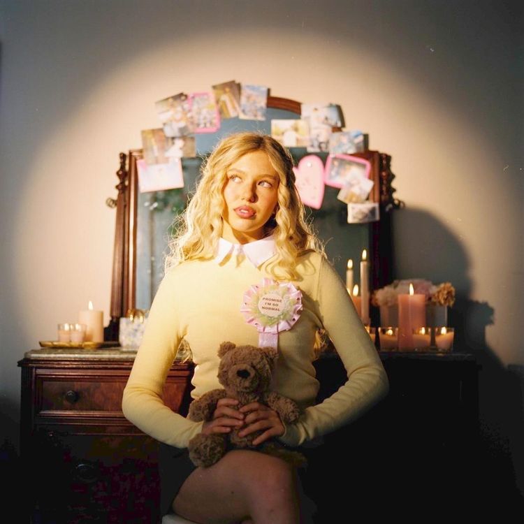 Kyra Fields - Promise I'm so normal (Single) - Reviews - Album of The Year