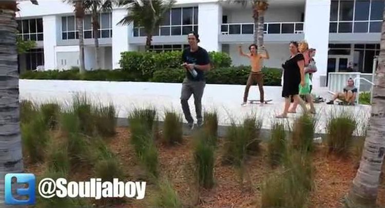 Soulja Boy - Ocean Gang Splash (Music Video) - Reviews - Album of The Year